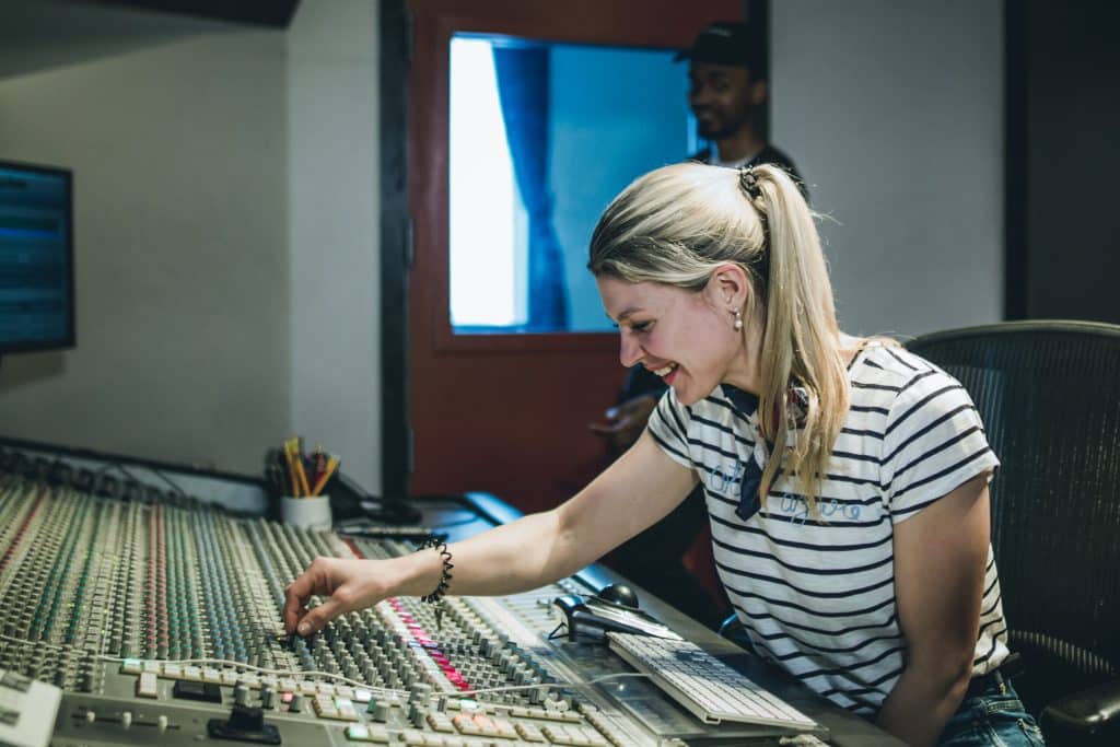 Audio Engineering & Music Production Program - Recording Connection